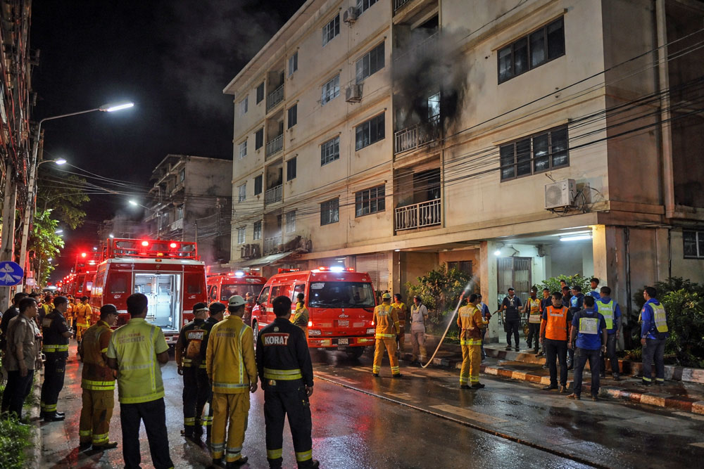 Fire caused by exploding power bank strikes apartment building in Korat ...